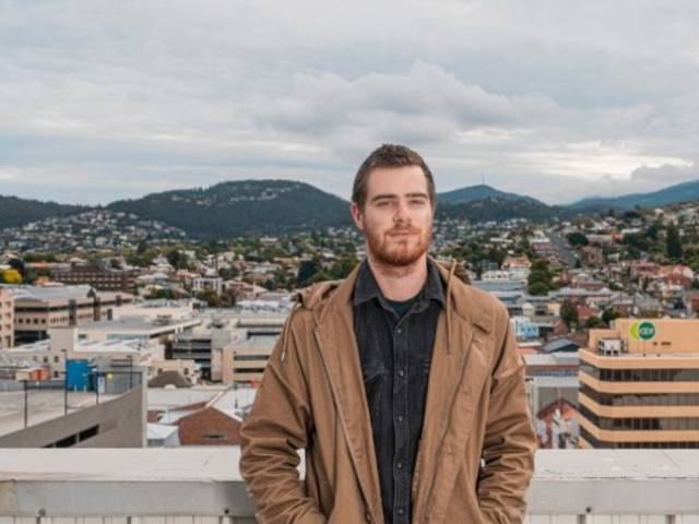 Zac Henderson Lay The Stones | Girl.com.au