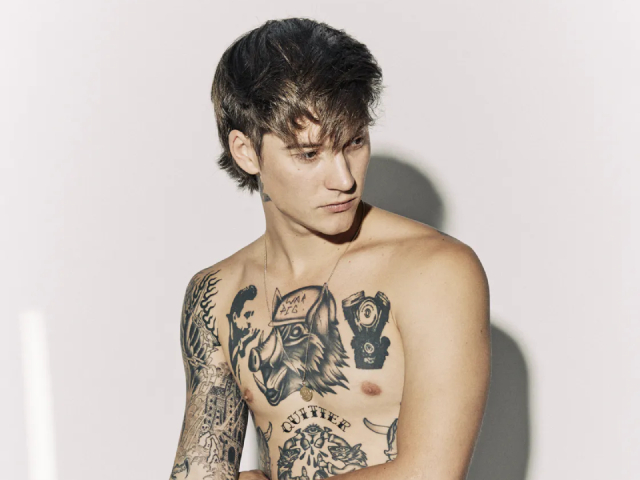 Cameron Whitcomb Drops 'Bad Apple' | Girl.com.au