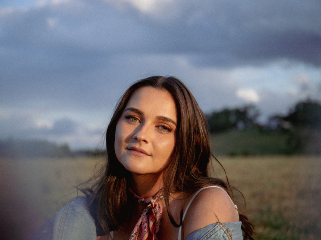 Chloe Styler Shares New Single & Video 'Little Lady' | Girl.com.au