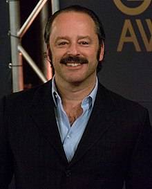 Gil Bellows | Girl.com.au