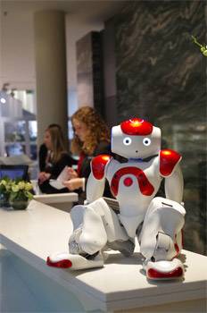 Robots in Travel Slowly Gaining Australian Approval | Girl.com.au