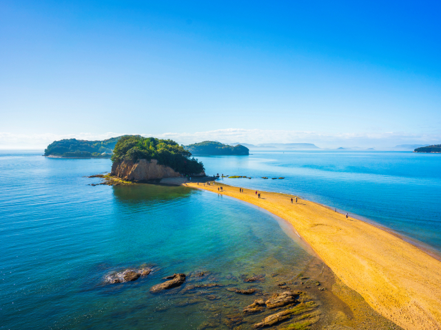 Island-Hopping Ideas for Beach Breaks and Uncrowded Escapes | Girl.com.au