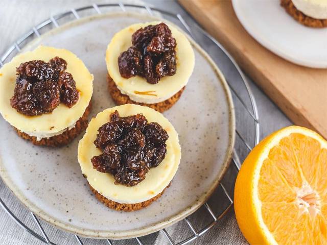 Mini Ricotta Cheesecakes with Raisin Compote | Girl.com.au