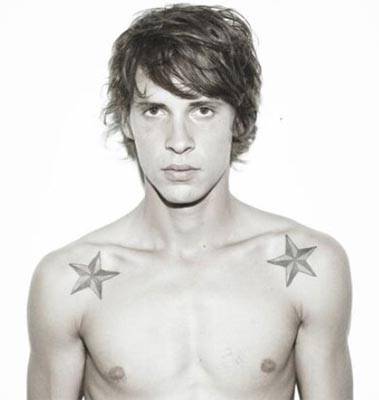 Sam Thomas new face of Armani | Girl.com.au