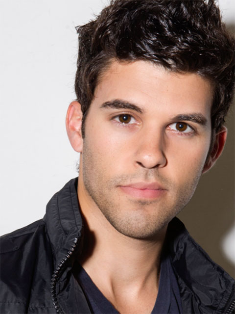 Steven Krueger Yellowjackets | Girl.com.au